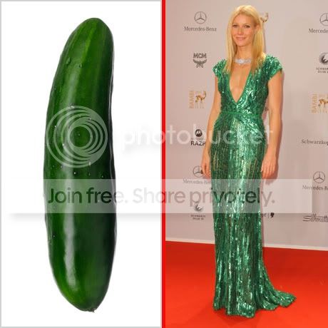 FARK.com: (6949802) Grate dress, Fergie
